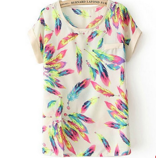 Feather Print Top on Luulla